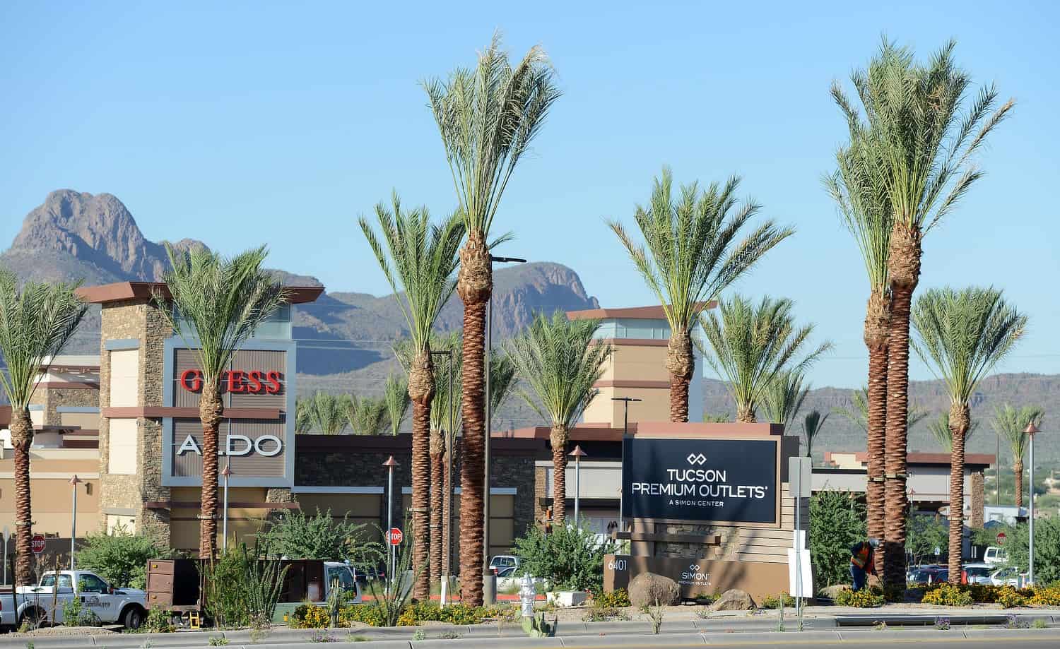Tucson Premium Outlets Guide - Stores, Restaurants, Parking, Deals ...