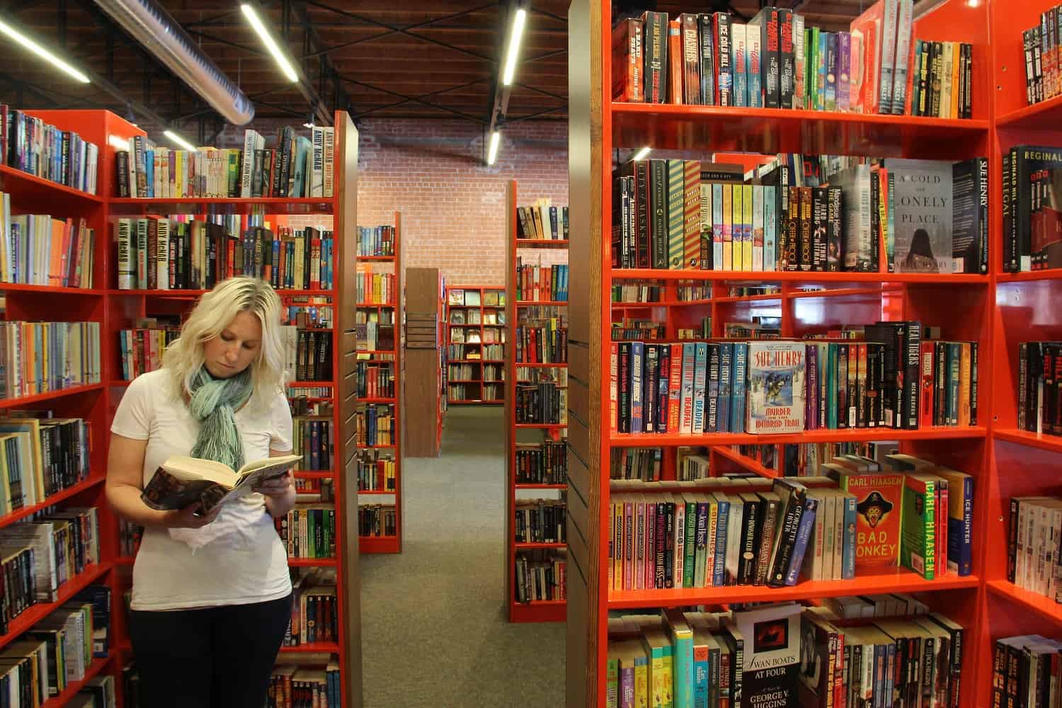 Ultimate Guide to Bookmans Tucson | TucsonTopia