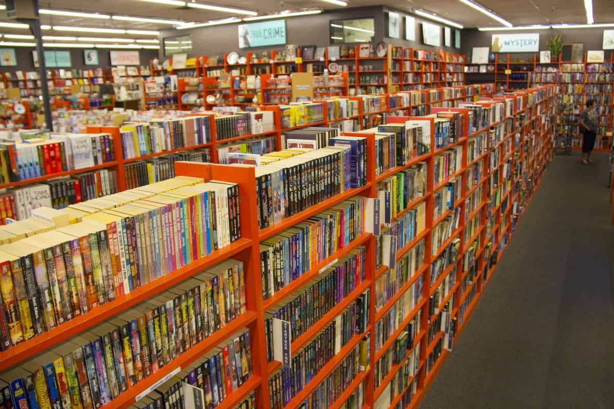 Ultimate Guide to Bookmans Tucson | TucsonTopia
