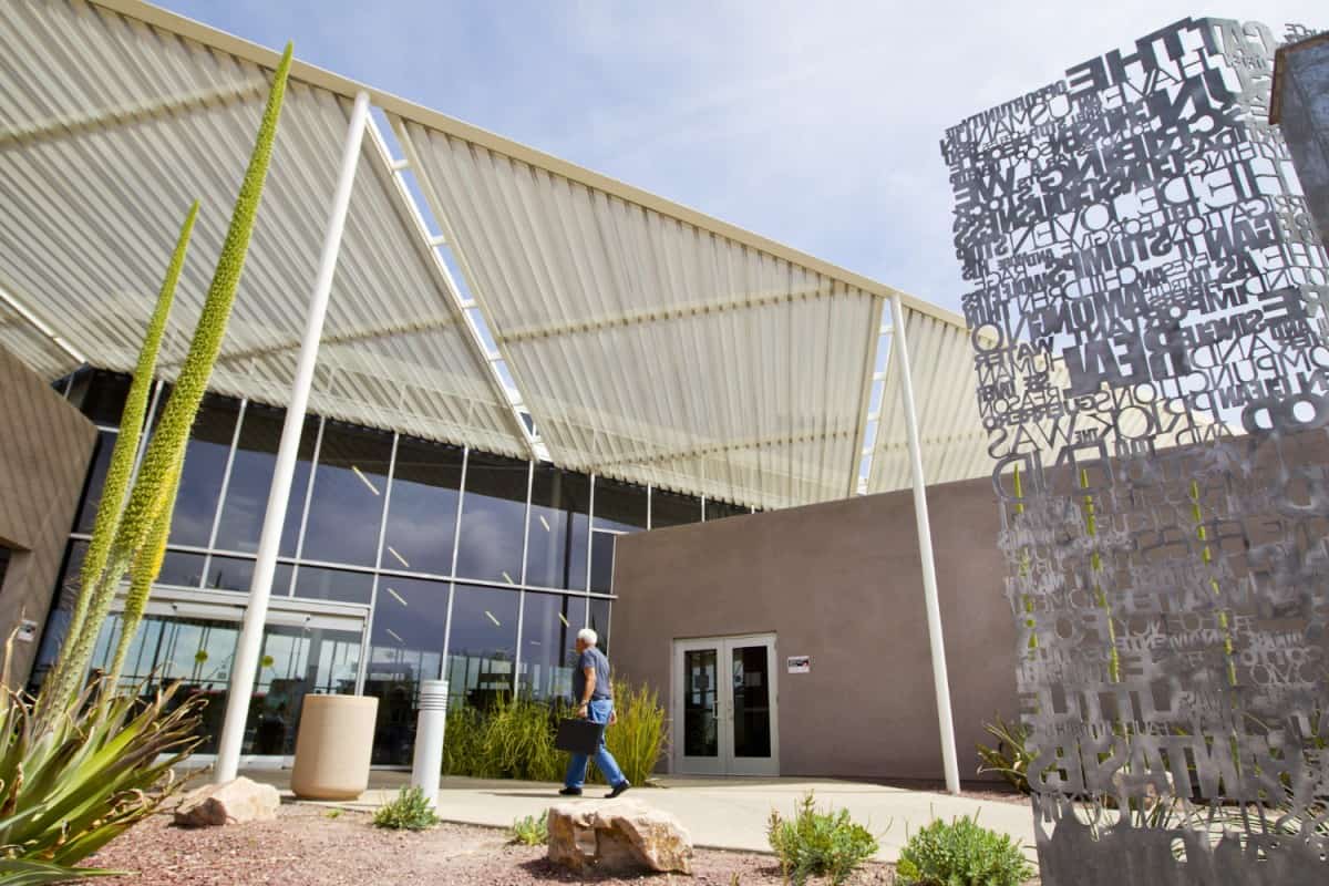 Guide to Wheeler Taft Abbett Sr. Library | TucsonTopia