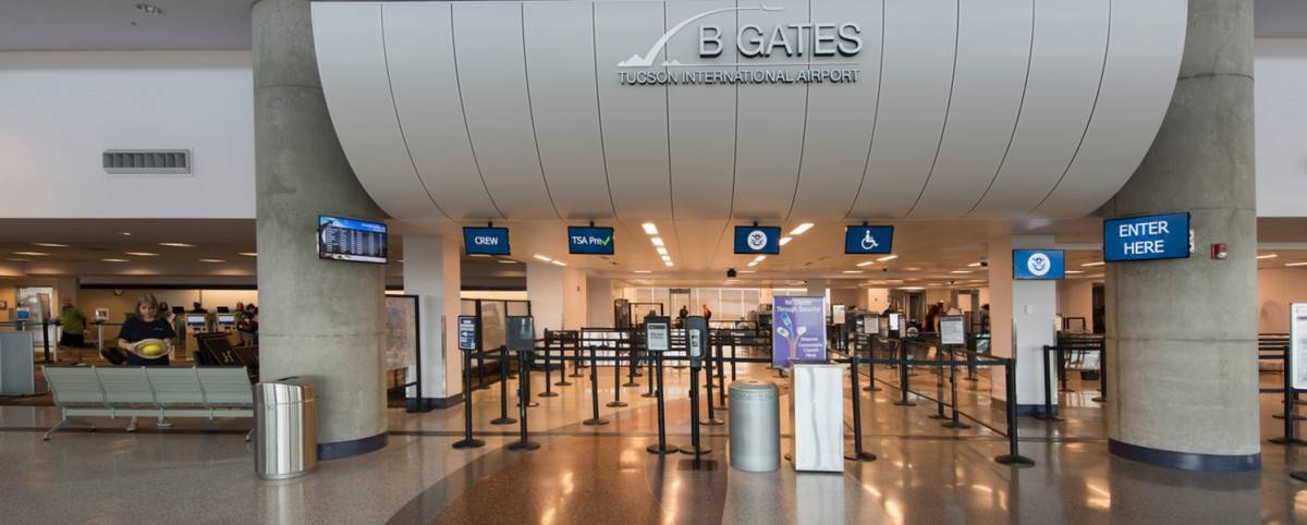 Tucson International Airport (TUS) - airlines, deals, dining, parking ...